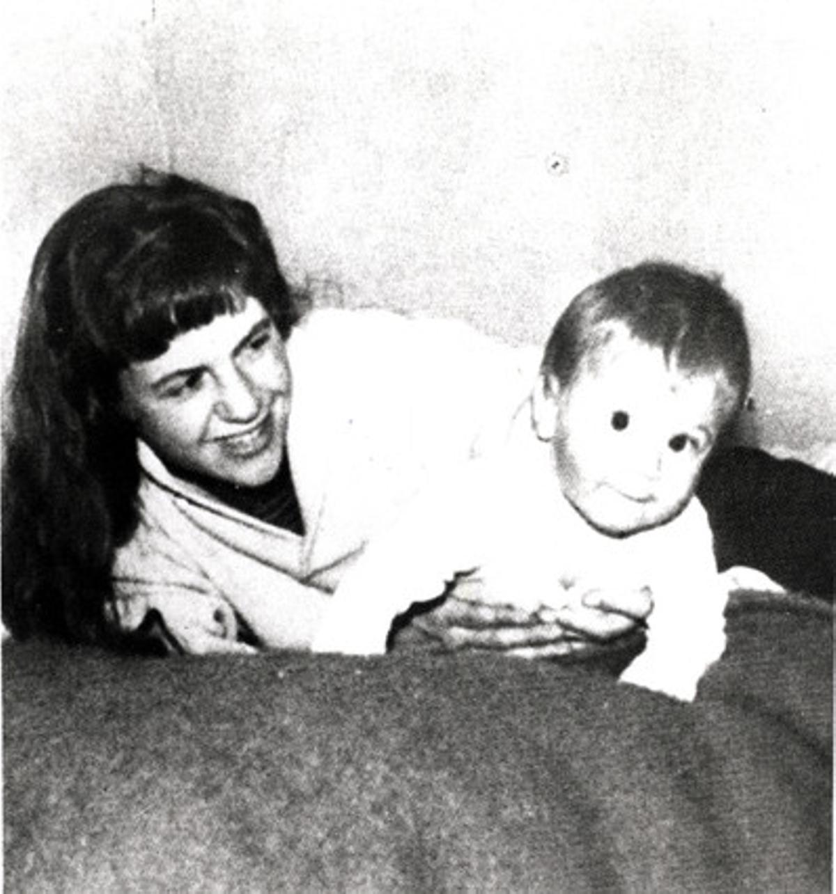 Publicado un poema inédito de Ted Hugues sobre el suicidio de Sylvia Plath