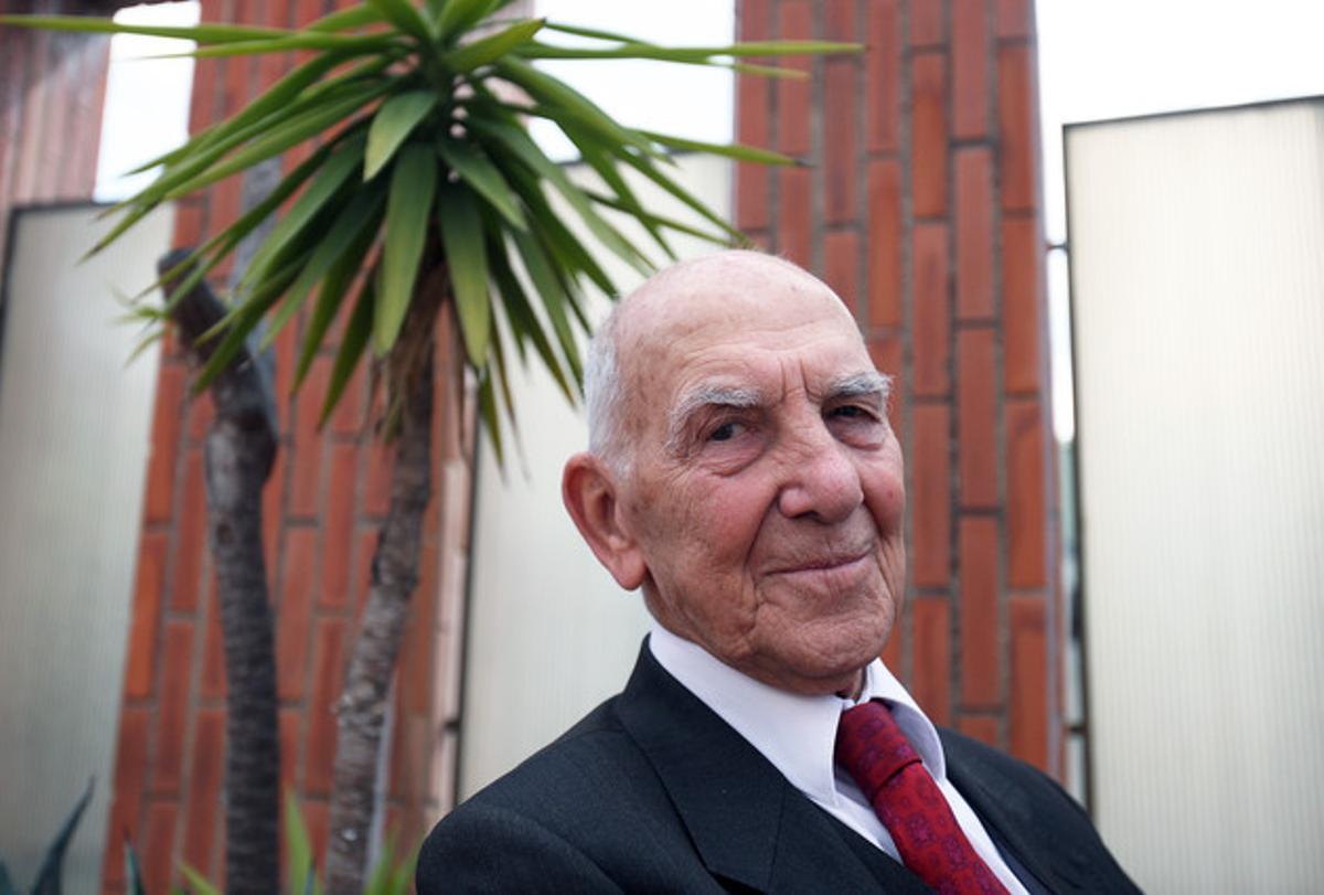 Stéphane Hessel expresa su "más firme rechazo" contra los sucesos de ...