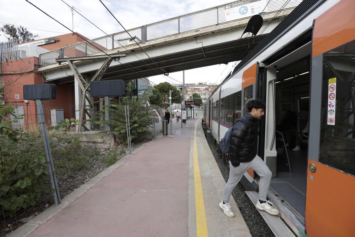 Barcelona jubila a la estación de tren de Sant Andreu Comtal (1854), la ...