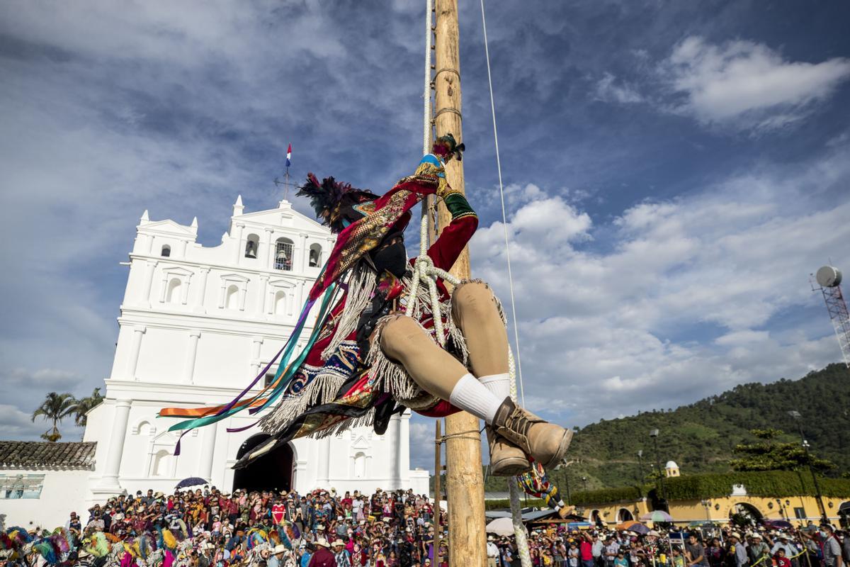 La "Danza del Palo Volador" vuelve a Guatemala | FOTOS