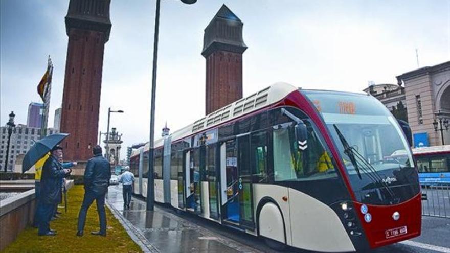BCN tendrá en la línea de Gran Via el bus más grande del Estado