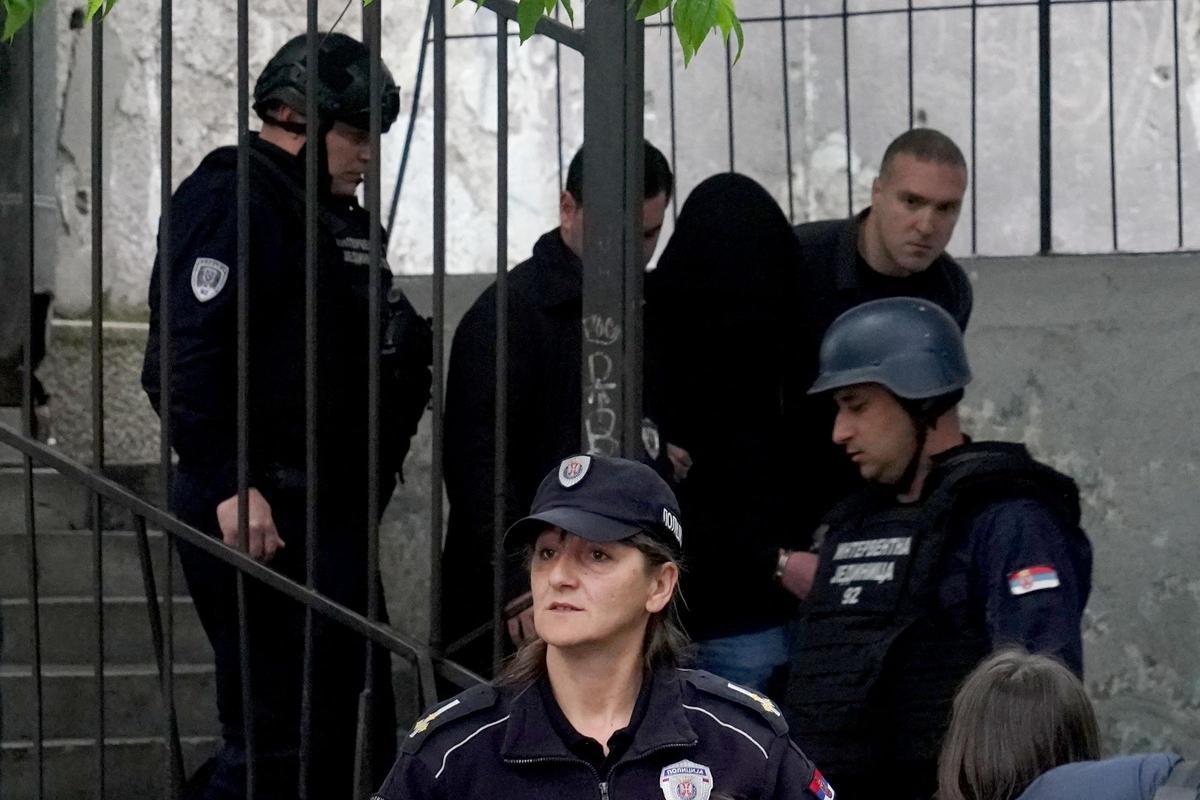 Masacre en una escuela de Belgrado | FOTOS