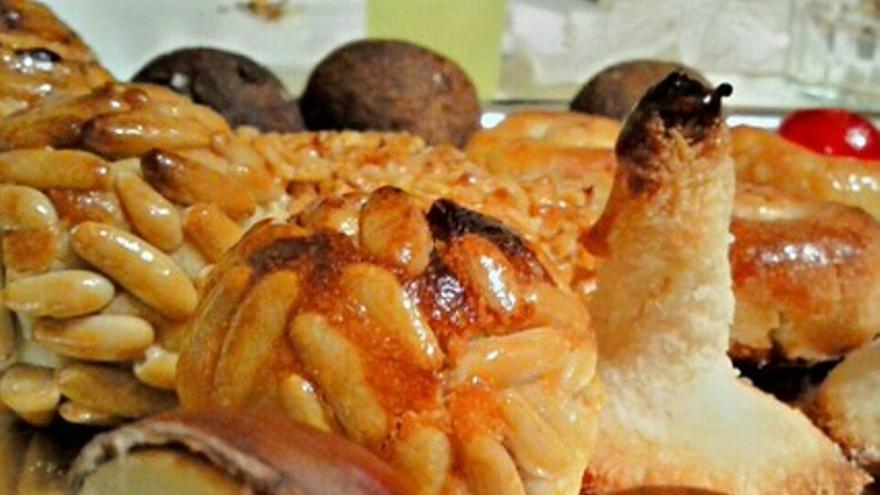 Castanyada: panellets i castanyes calentes