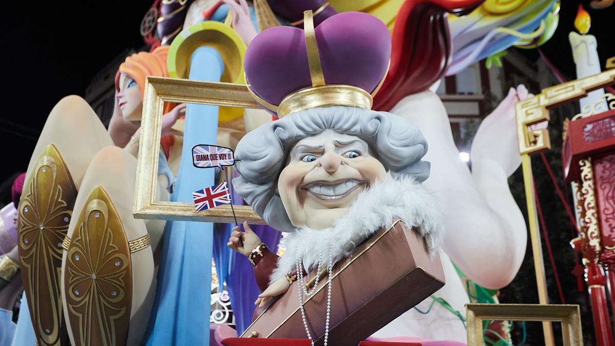 Selección de 'ninots' de la sección especial de las Fallas de Valencia ...