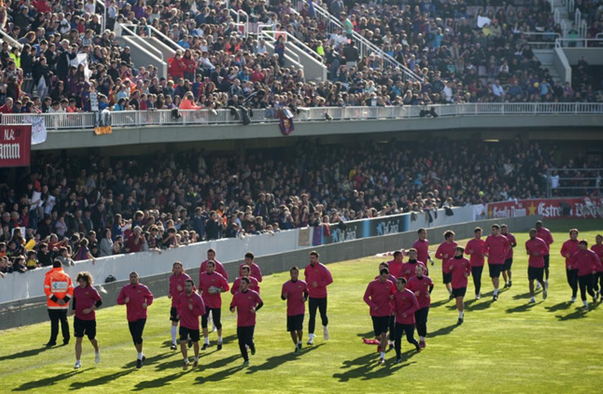 15.000 aficionados llenan el Mini Estadi para ver al Barça