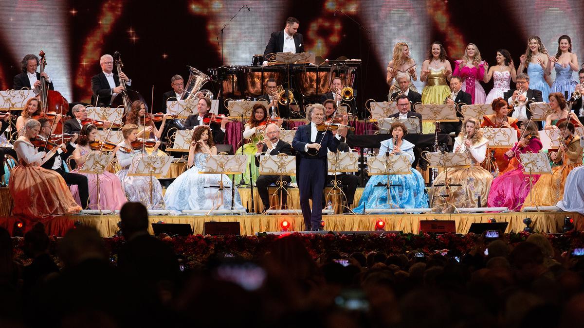 André Rieu, tres horas de felicidad en el Palau Sant Jordi de Barcelona ...