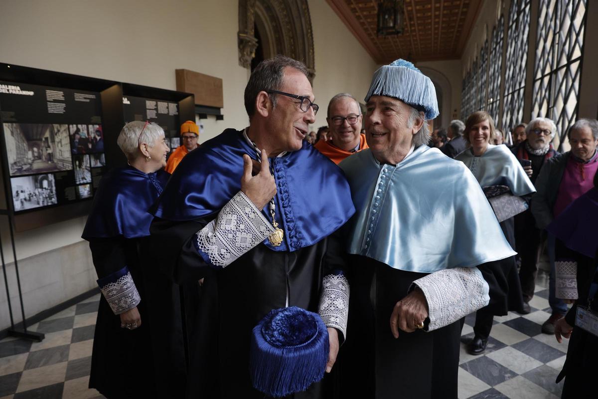 Joan Manuel Serrat y Maria del Mar Bonet, investidos doctores honoris ...