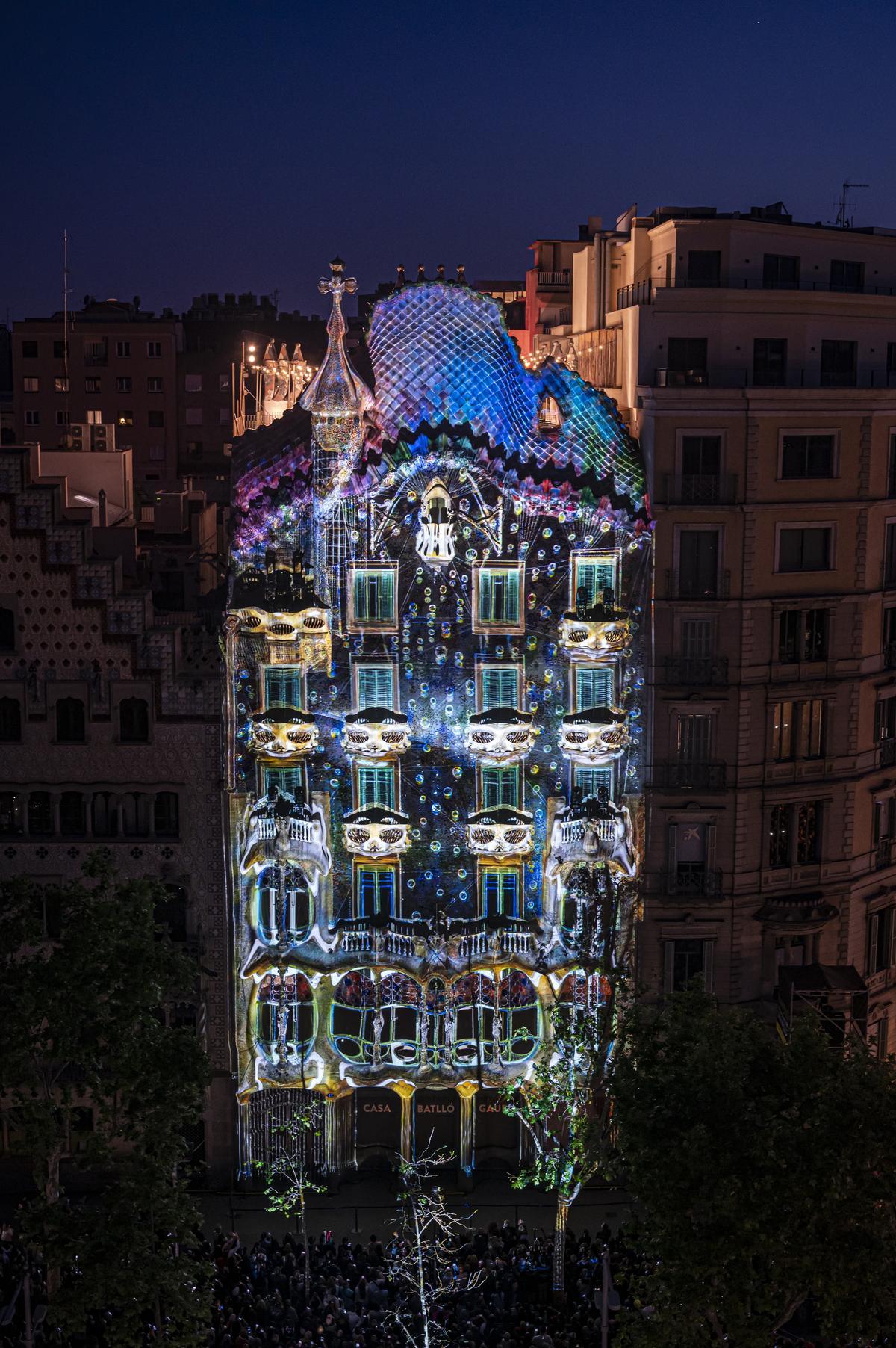 El espectacular ‘mapping’ sobre la Casa Batlló | FOTOS