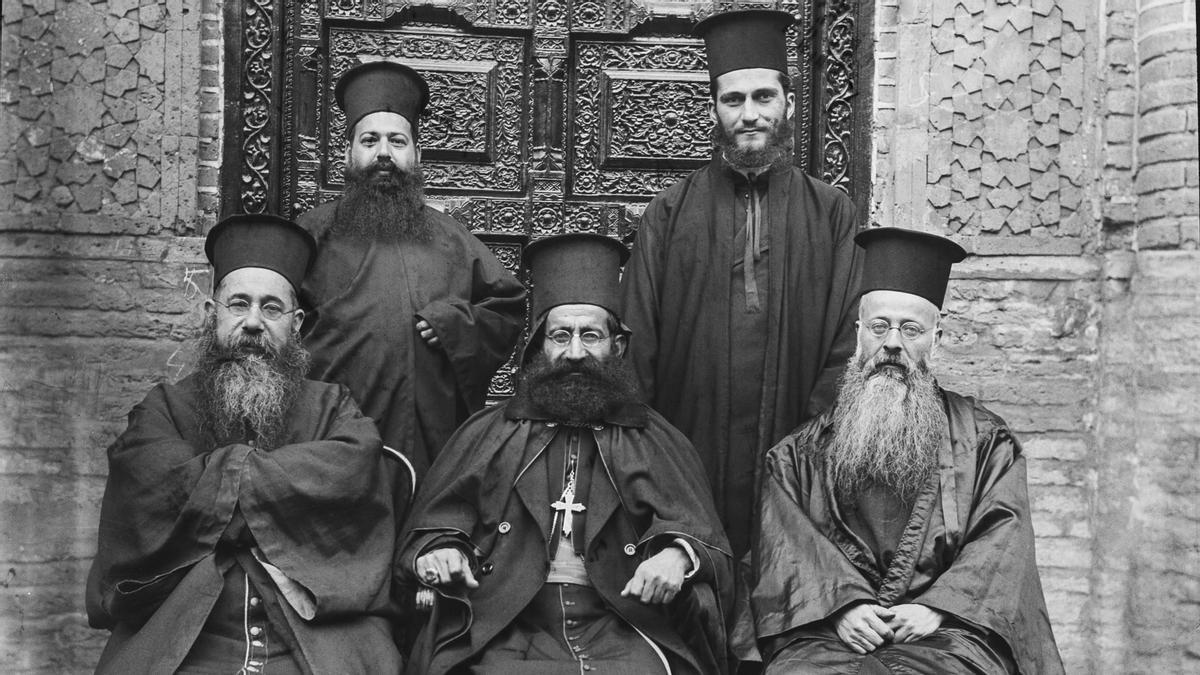 Las fotos del padre Ubach que inmortalizaron el mundo bíblico