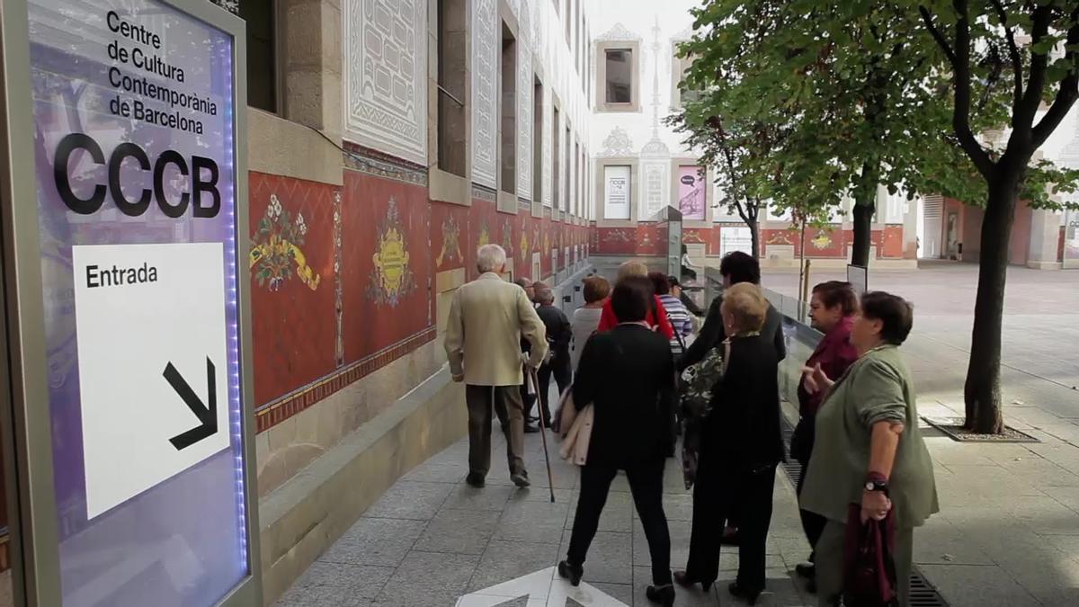 De ruta por la Barcelona serratiana | FOTOS