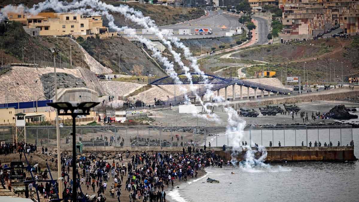 La crisis entre España y Marruecos en la frontera de Ceuta, en imágenes