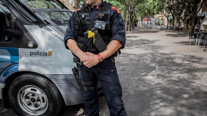 Los mossos de la ARRO llevarán un número de identificación más visible ...