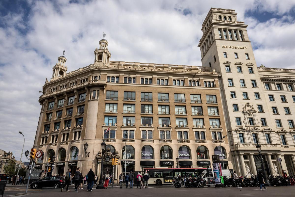 Visita a las obras de reforma de la casa Pich i Pon, en plaza de ...