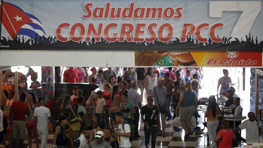 El futuro de Cuba se decide en el VII Congreso del PCC que empieza en
