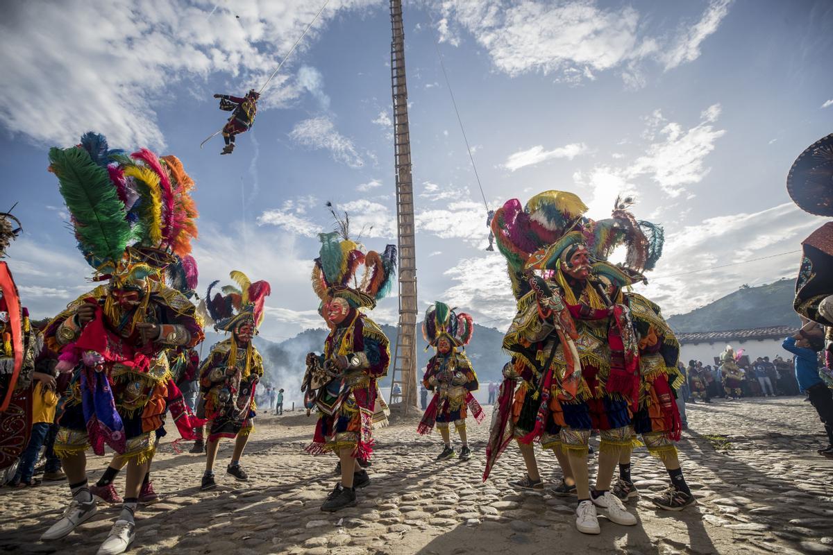 La "Danza del Palo Volador" vuelve a Guatemala | FOTOS
