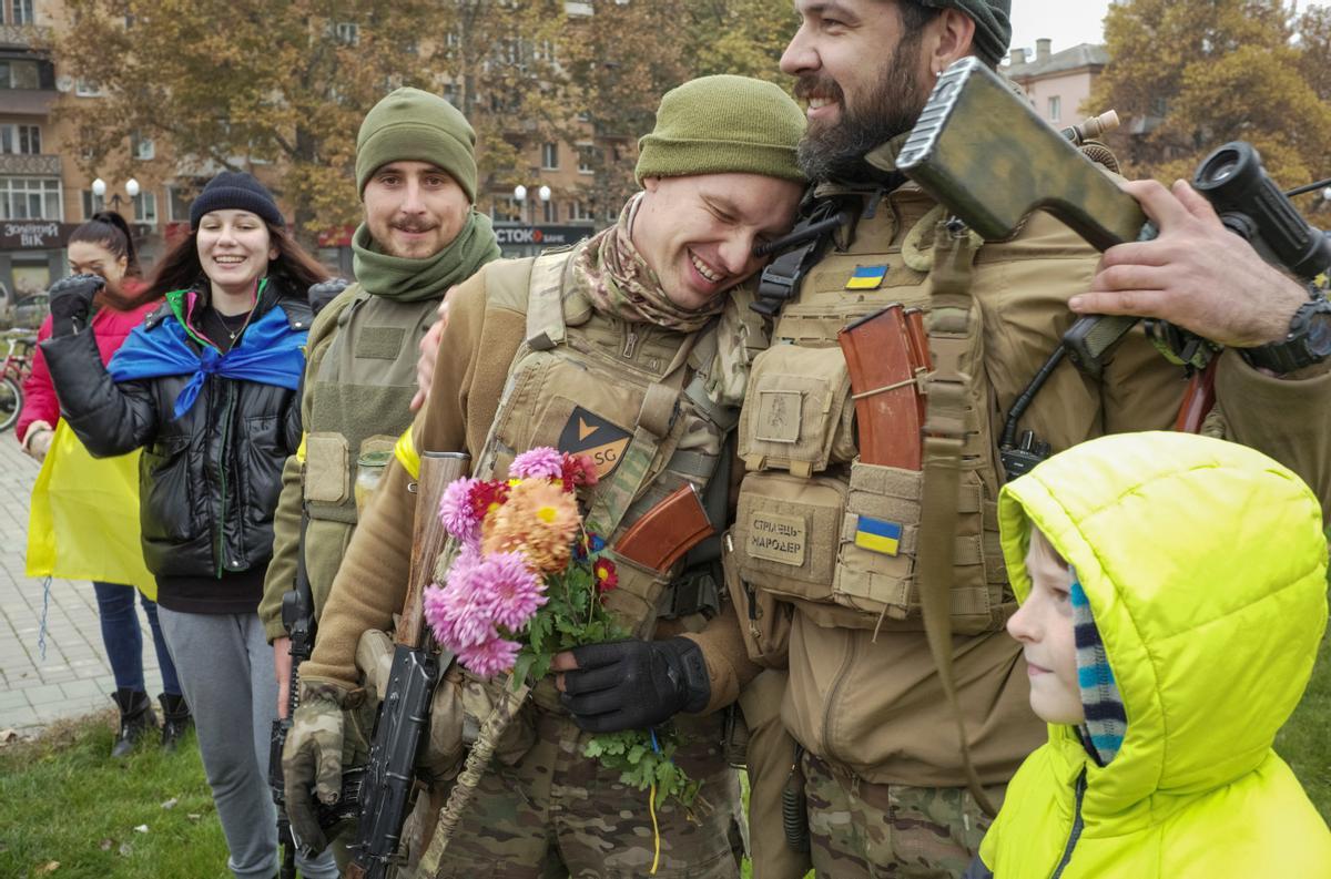 El Ejército de Ucrania entra en Jersón | FOTOS