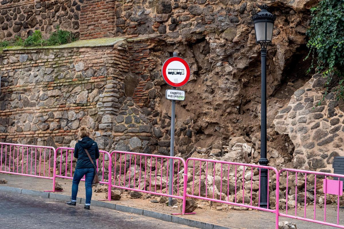 Se derrumba de madrugada parte de la muralla de Toledo