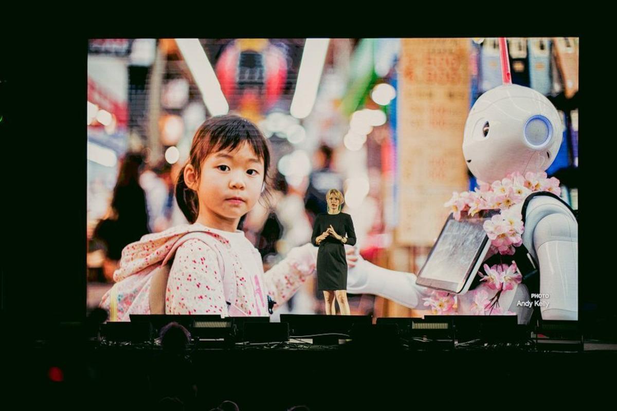 Kate Darling, experta en IA en Sónar+D: "No podemos evitar ser amables ...