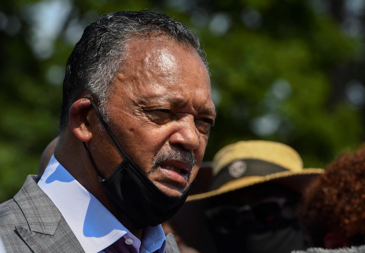 El reverendo Jesse Jackson ingresado por coronavirus
