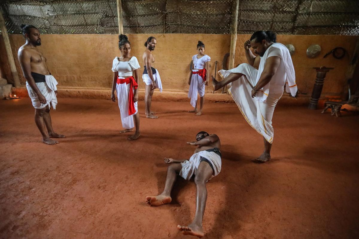Sri Lanka rescata la angampora, un arte marcial que sobrevivió al veto ...