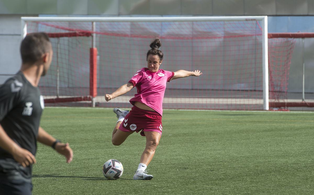 Levante Las Planas, en la élite del fútbol femenino | FOTOS