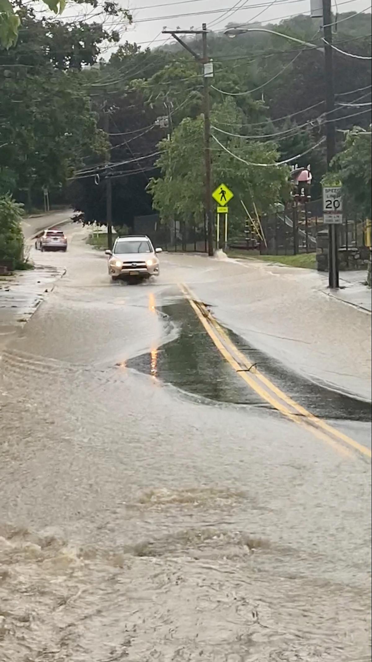 Inundaciones Repentinas Por Fuertes Lluvias En El Estado De Nueva York