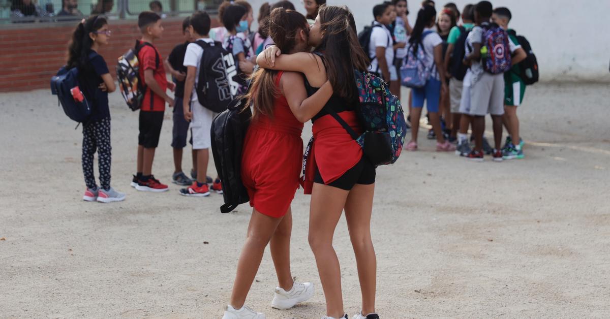 Primer día de colegio en Catalunya: "Lo que más me apetece es ver a mis ...