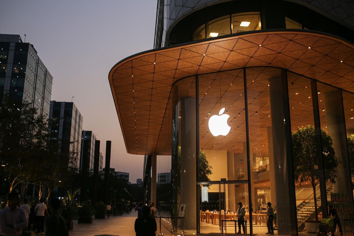 Apple estrena su primera tienda física en la India | FOTOS