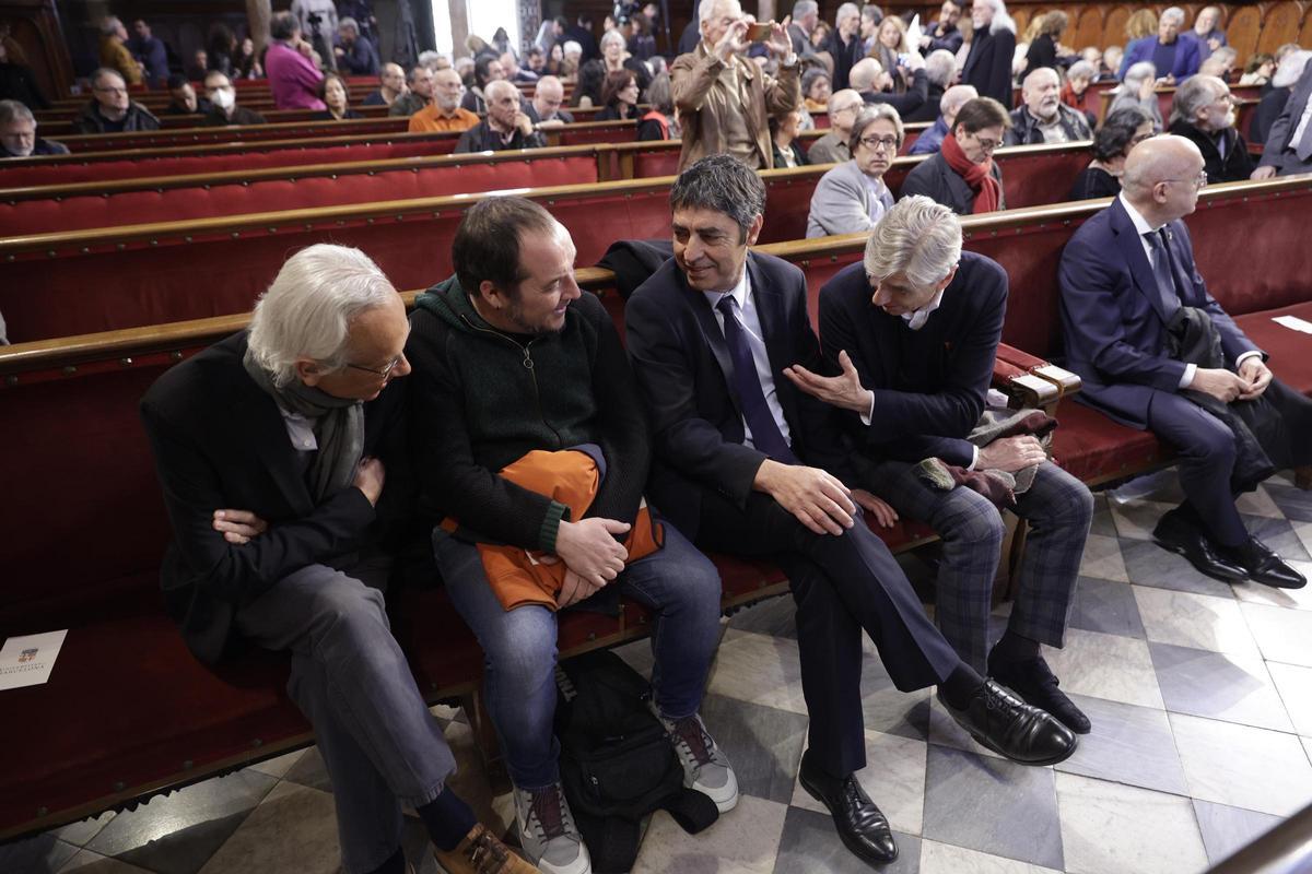 Joan Manuel Serrat y Maria del Mar Bonet, investidos doctores honoris ...