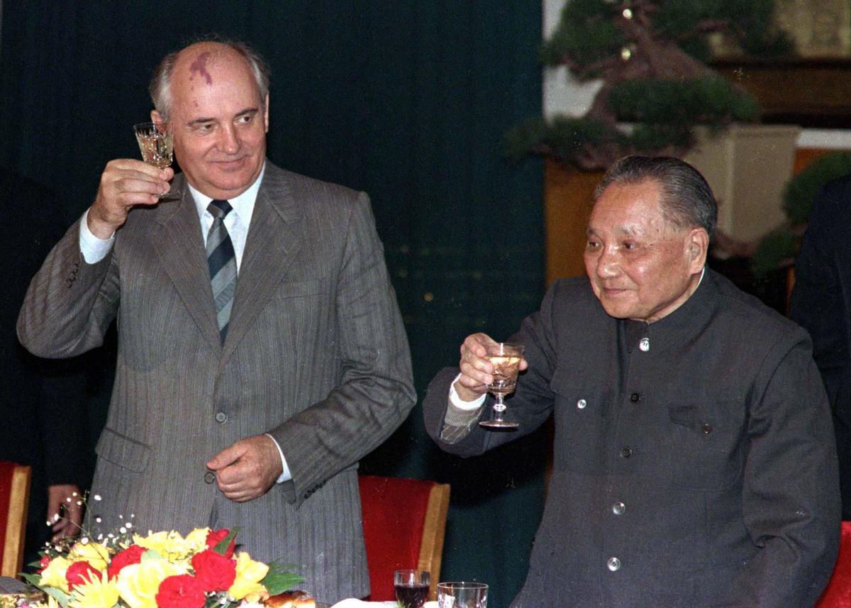 Gorbachov, Historia en imágenes