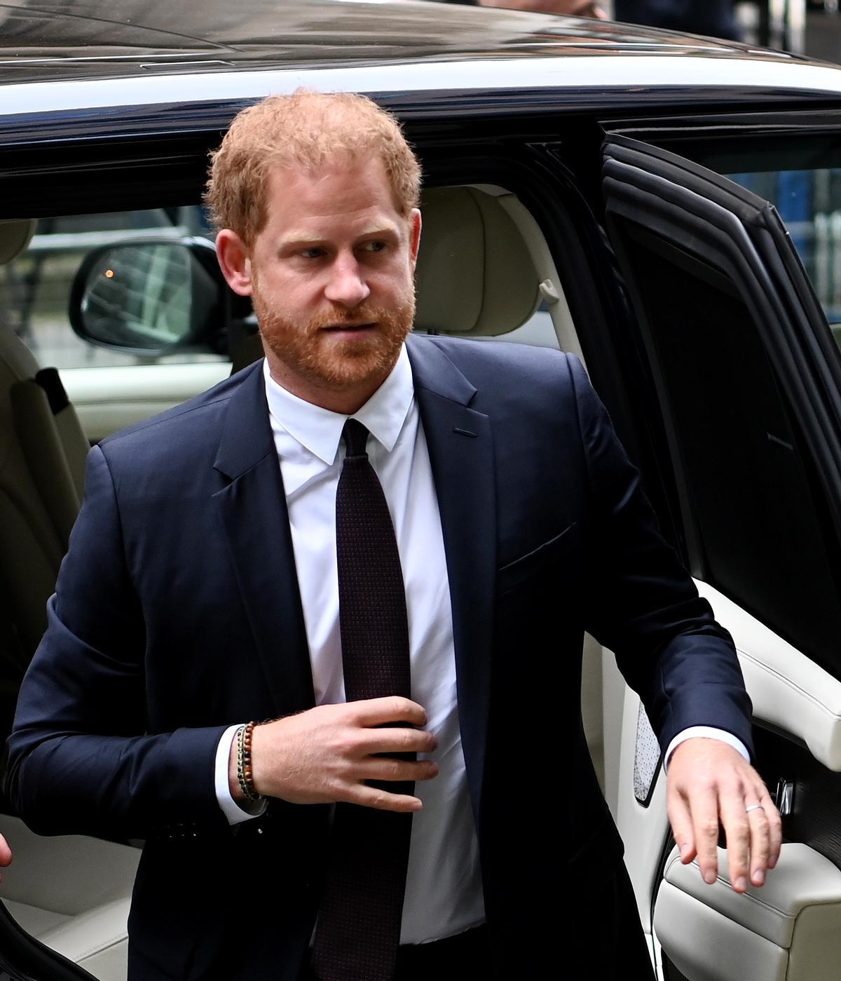 El príncipe Enrique testifica en Londres en el caso de los tabloides ...