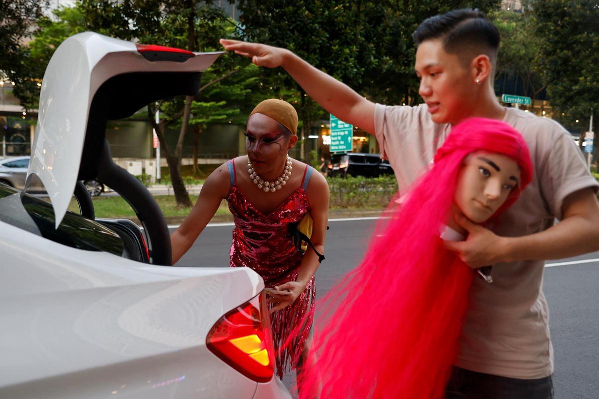 El artista drag Yeo Sam Jo actúa en Singapur | FOTOS