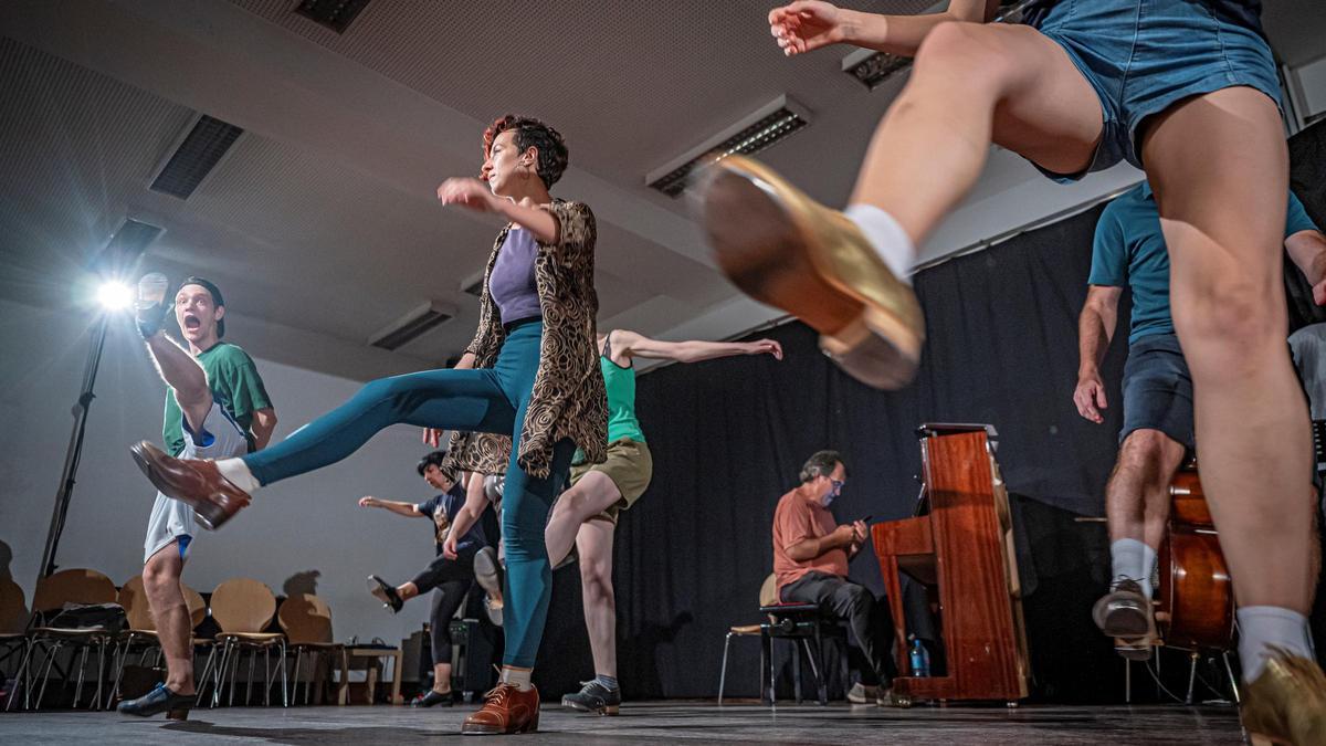 CLAQUÉ BAILE | Barcelona, capital europea del claqué con Luthier Tap ...