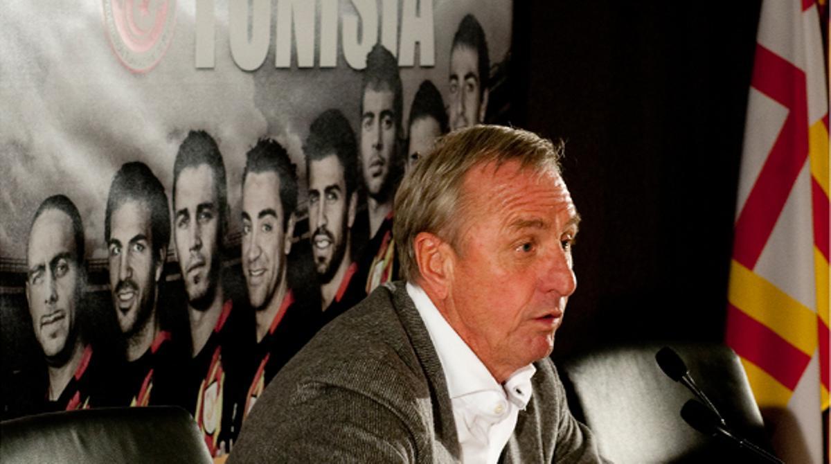 Cruyff considera "absurdo" dar la Liga por perdida