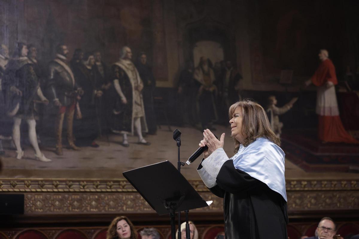 Joan Manuel Serrat y Maria del Mar Bonet, investidos doctores honoris ...