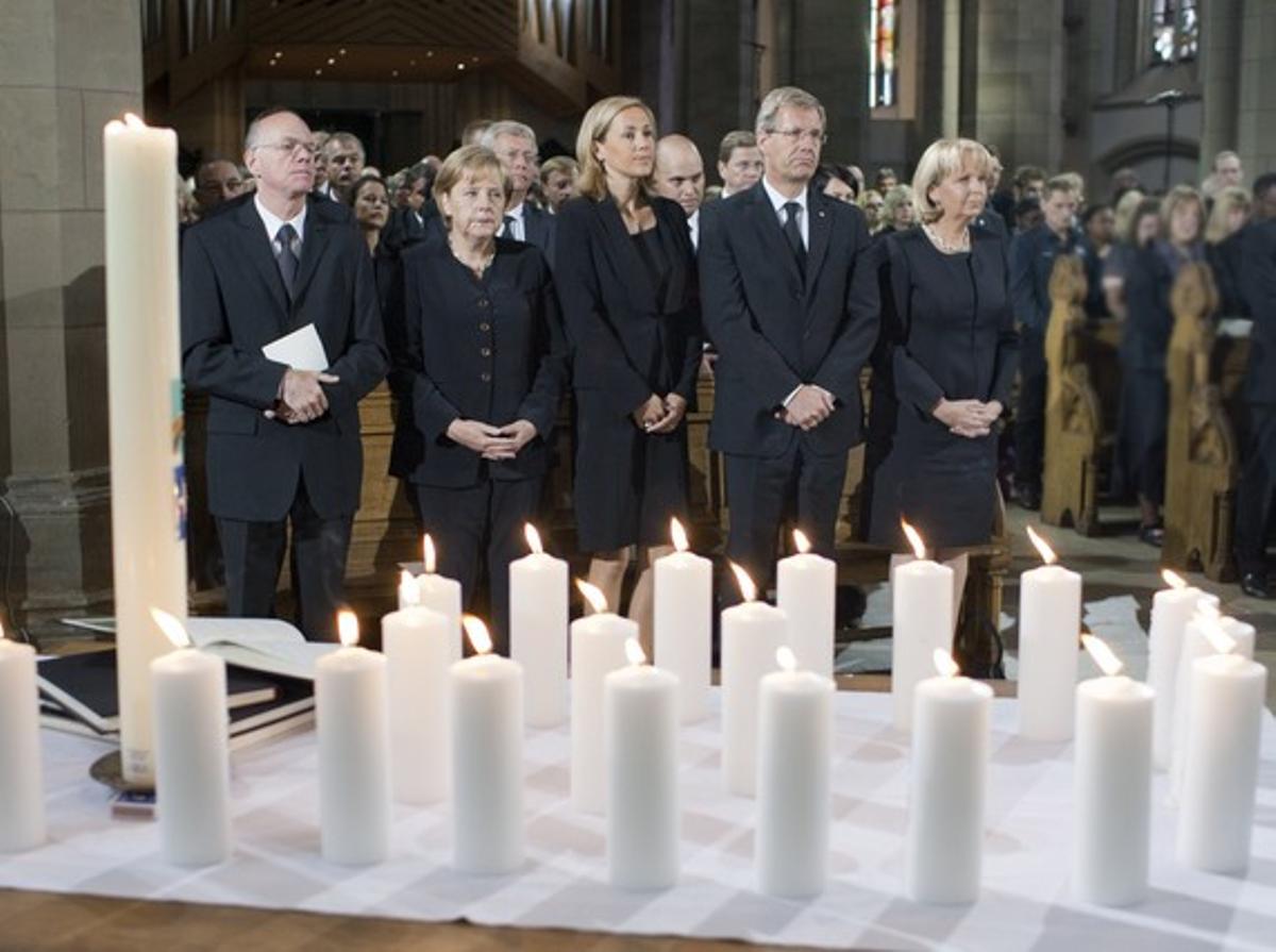 Merkel preside el funeral en Alemania por las víctimas del Love Parade