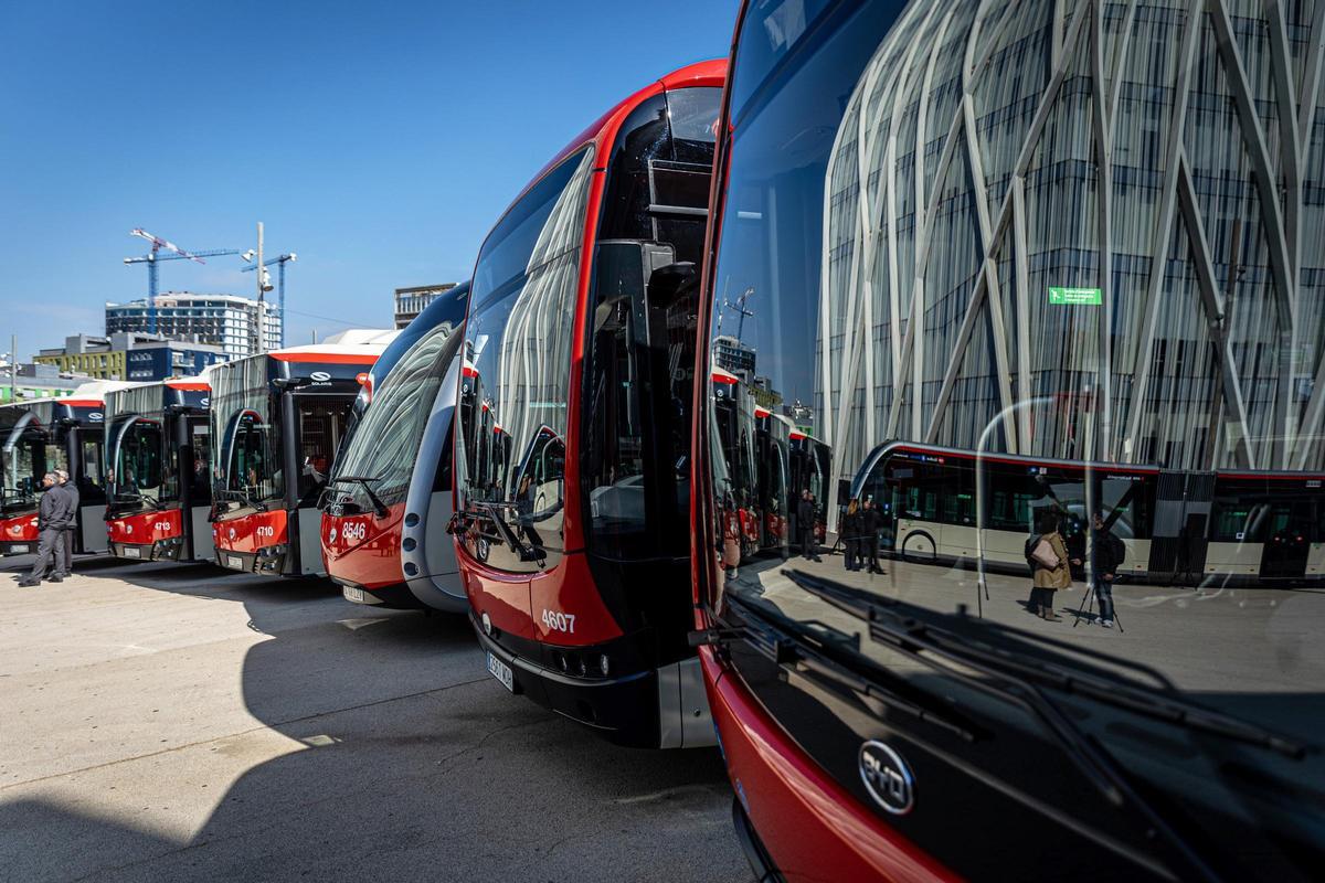 TMB incorpora nuevos buses a su flota 100% eléctricos | FOTOS