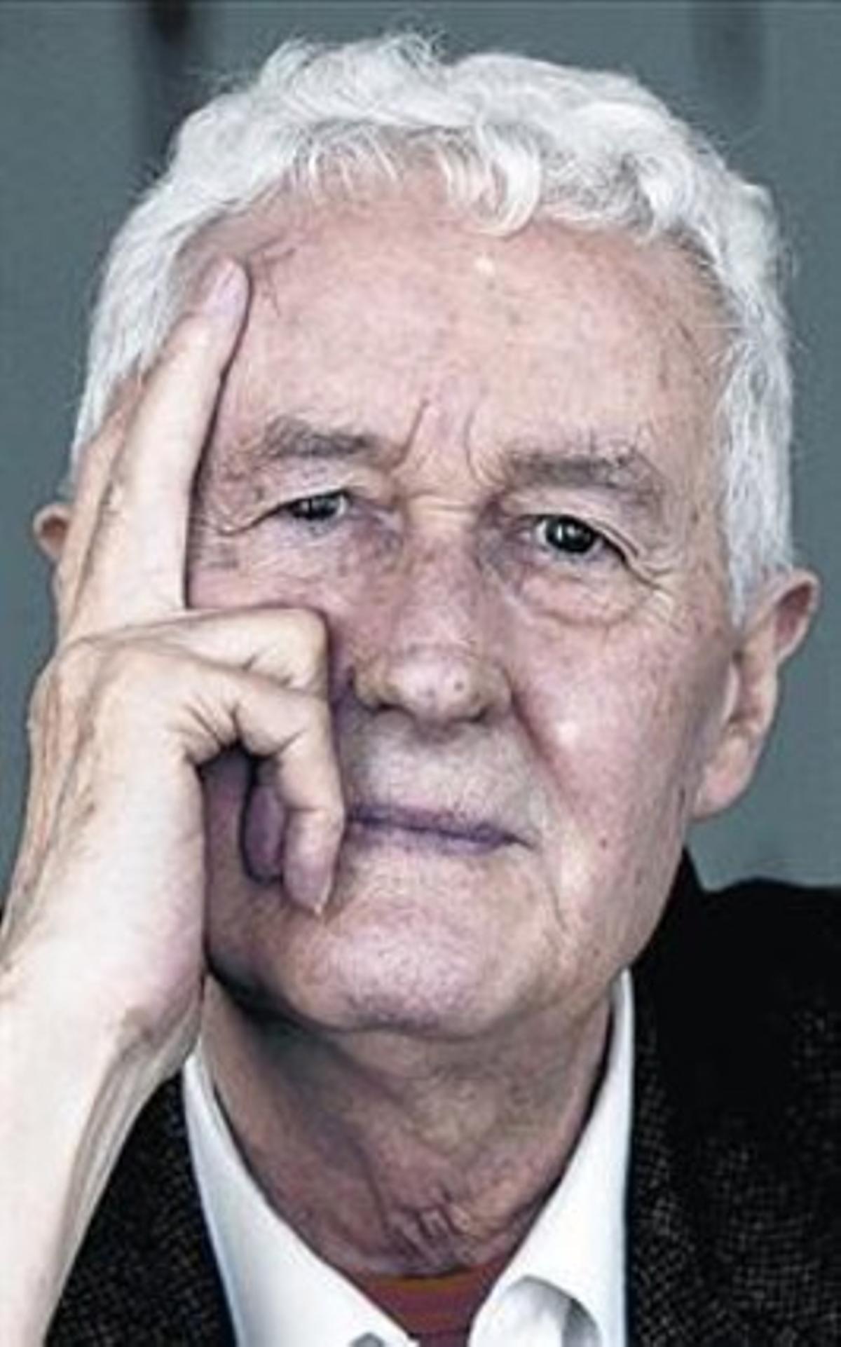 La poesía despide al renovador Félix Grande