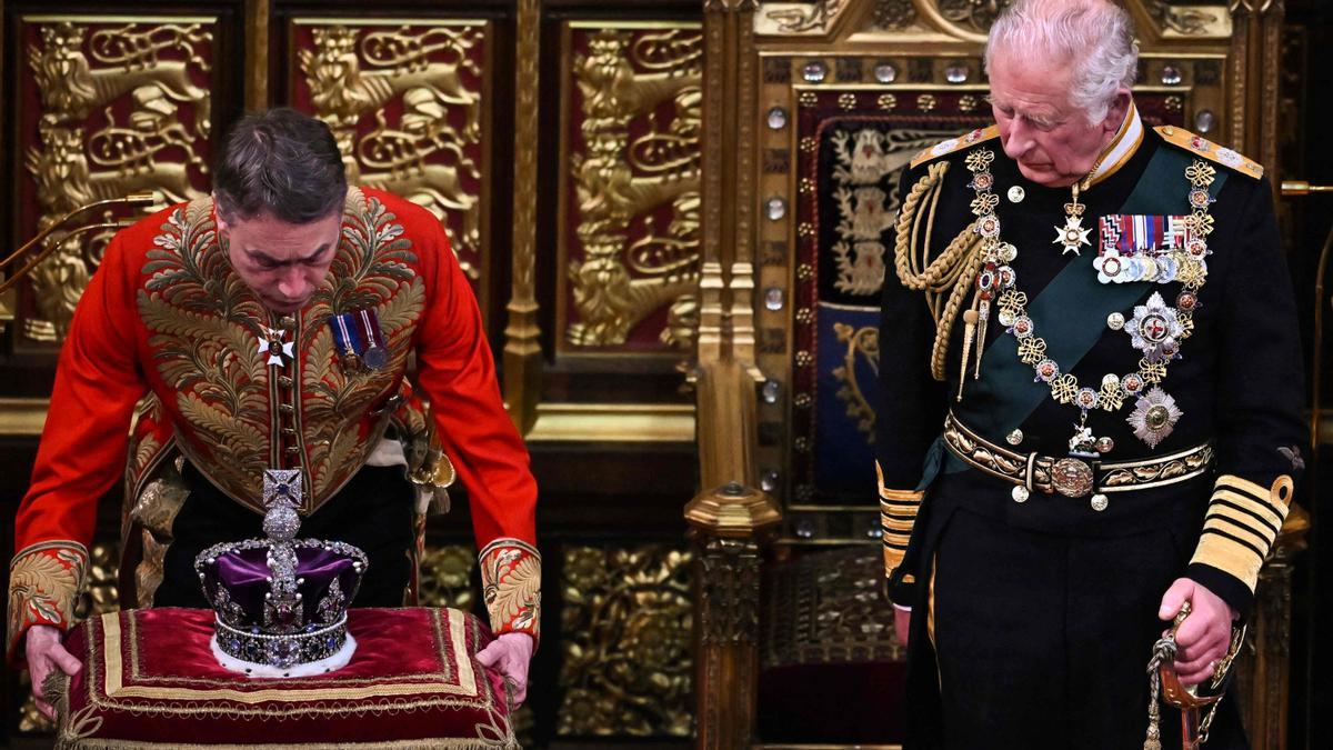 Carlos III, un rey con más pasado que presente