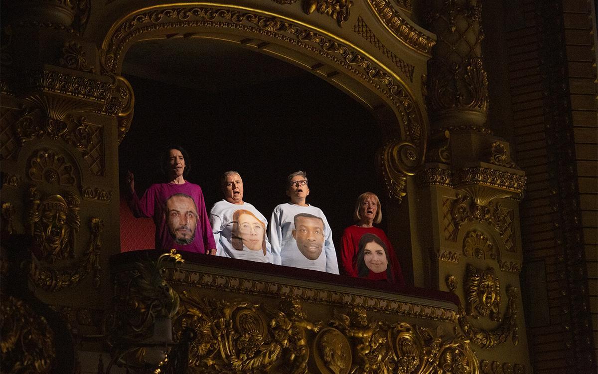 'La gata perduda', la ópera comunitaria del raval encandila el Liceu