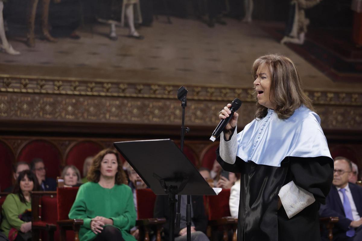 Joan Manuel Serrat y Maria del Mar Bonet, investidos doctores honoris ...