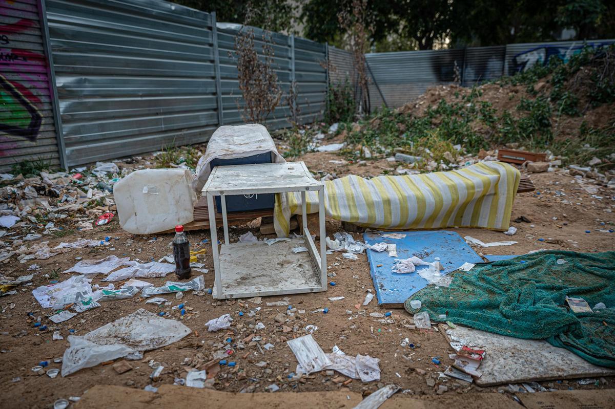 La Mina Barcelona | Los campamentos de la droga "barata", en imágenes