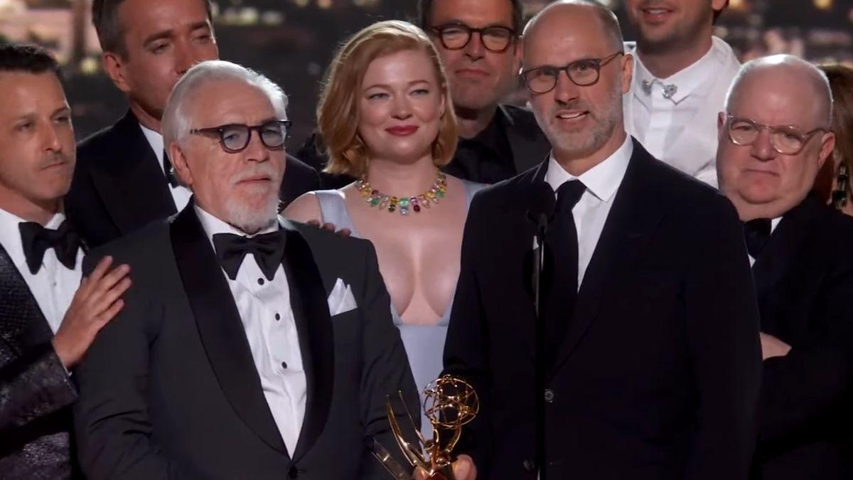 'The White Lotus', 'Succession' y 'Ted Lasso' triunfan en los Emmy ...