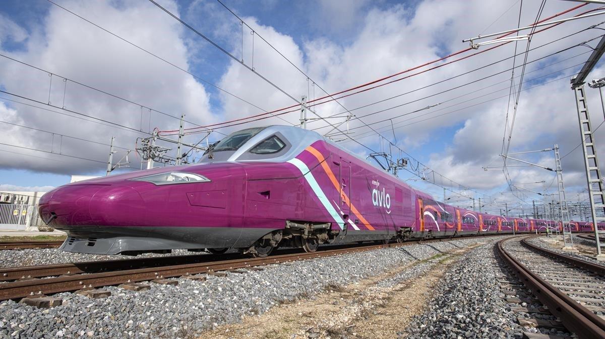 AVLO Renfe lanza 10.000 billetes a 5 euros