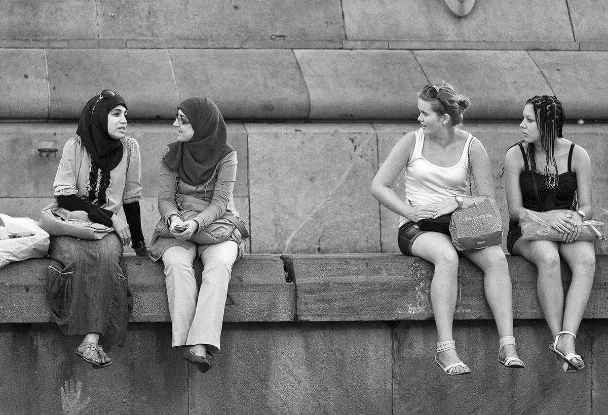 Exposición de Pepe Encinas "L'ull que camina" a Palo Alto en el Fotofest Poblenou 2022 | FOTOS