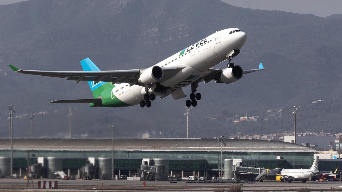 AEROLÍNEAS | Así funciona Level, la aerolínea 'low cost' de larga ...