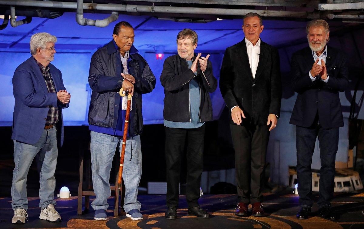 Harrison Ford, George Lucas i Mark Hamill obren el parc de Star Wars