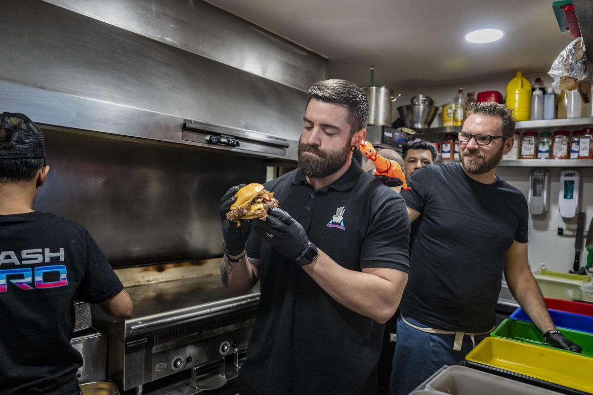 La hamburguesería de Esttik, el nuevo destino de peregrinaje gastro: Smash Hiro | FOTOS