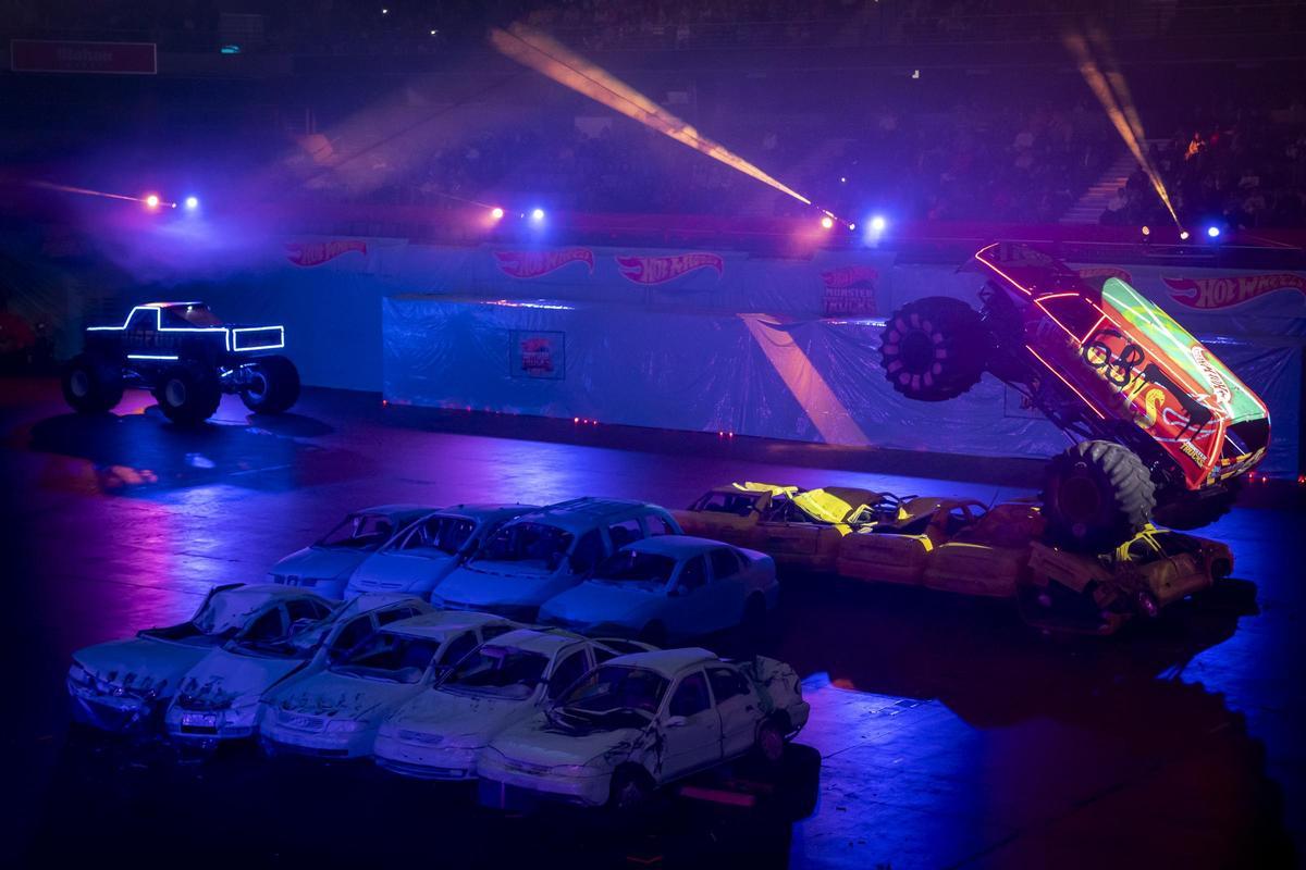 Espectáculo Hot Wheels Monster Trucks Glow Party en Madrid | FOTOS
