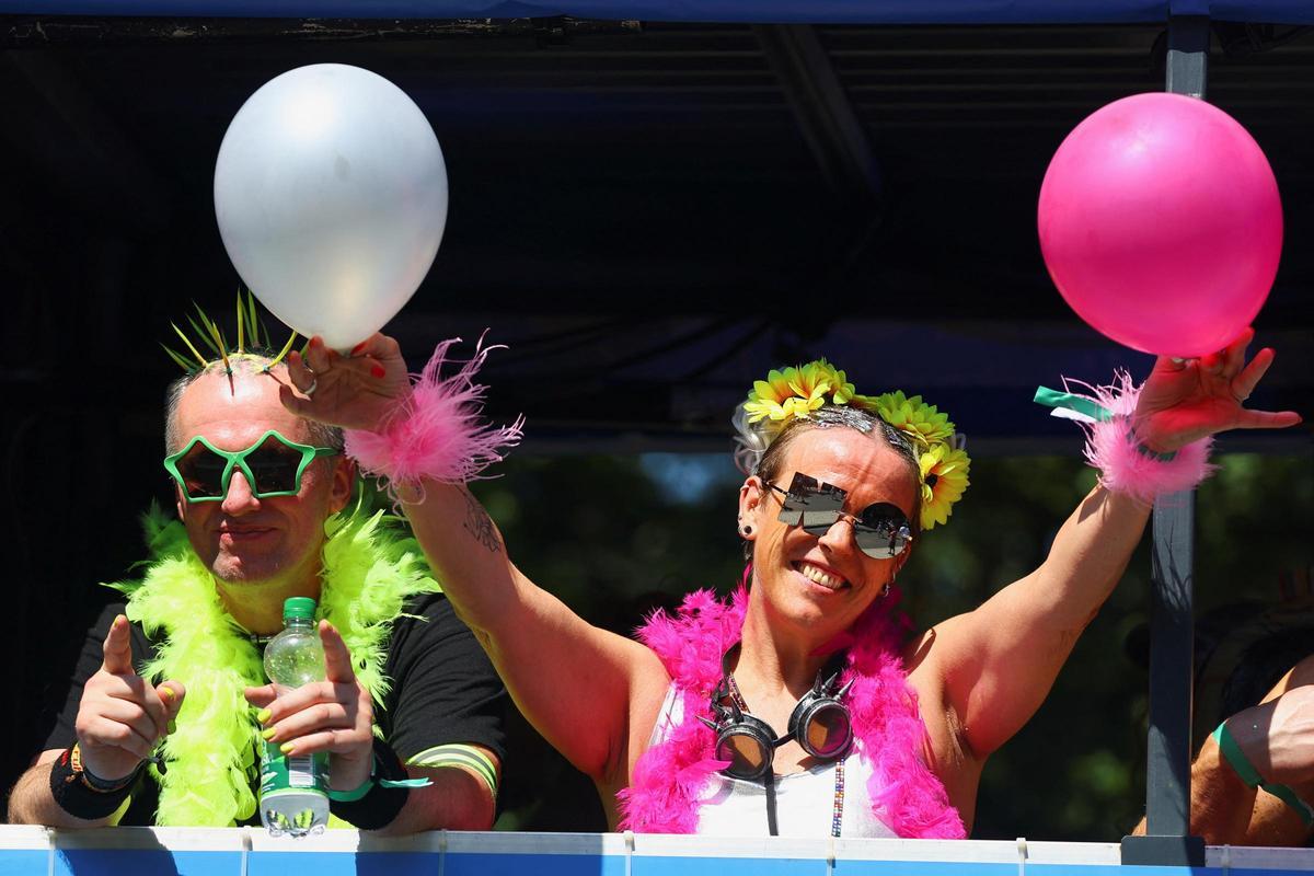 Fiesta techno 'Rave the planet' en Berlín | FOTOS